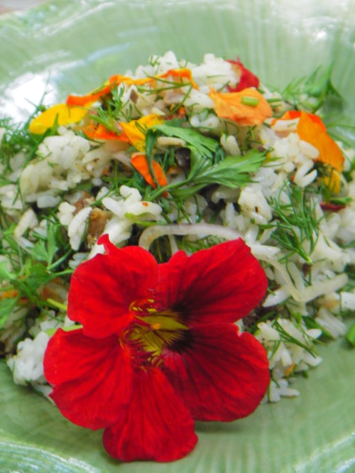 ~Angled Luffa Gourd, Stir-Fried Angled Luffa with Egg Recipe~ | Pranee ...