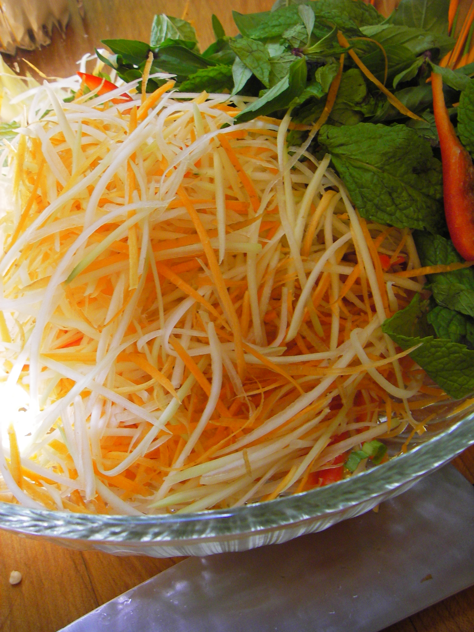 ~Som Tum With Smoked Salmon Recipe~ | Pranee's Thai Kitchen