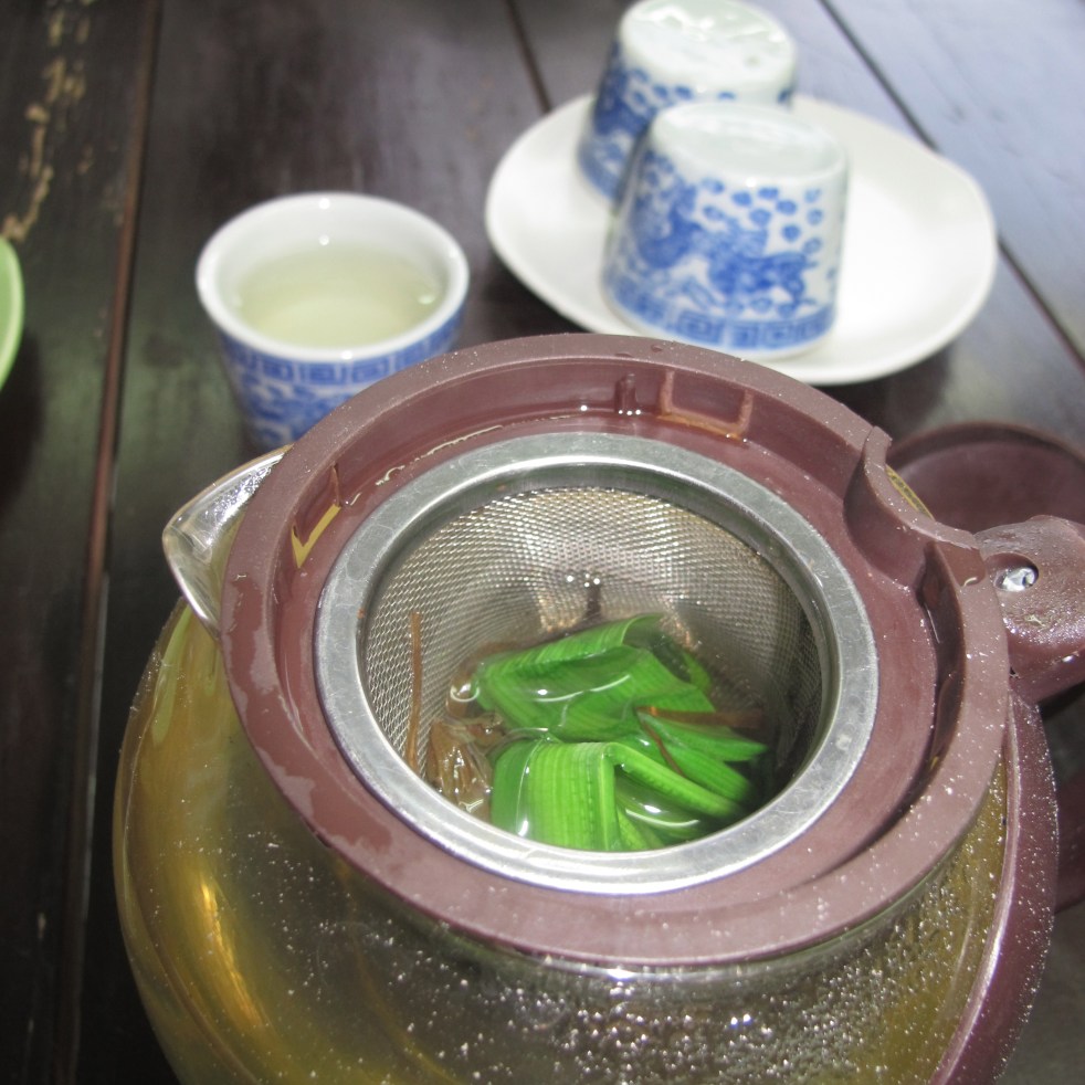 ~Pandan Jasmine Tea Recipe, Cha Mali Bai Toey Horm~ | Pranee's Thai Kitchen