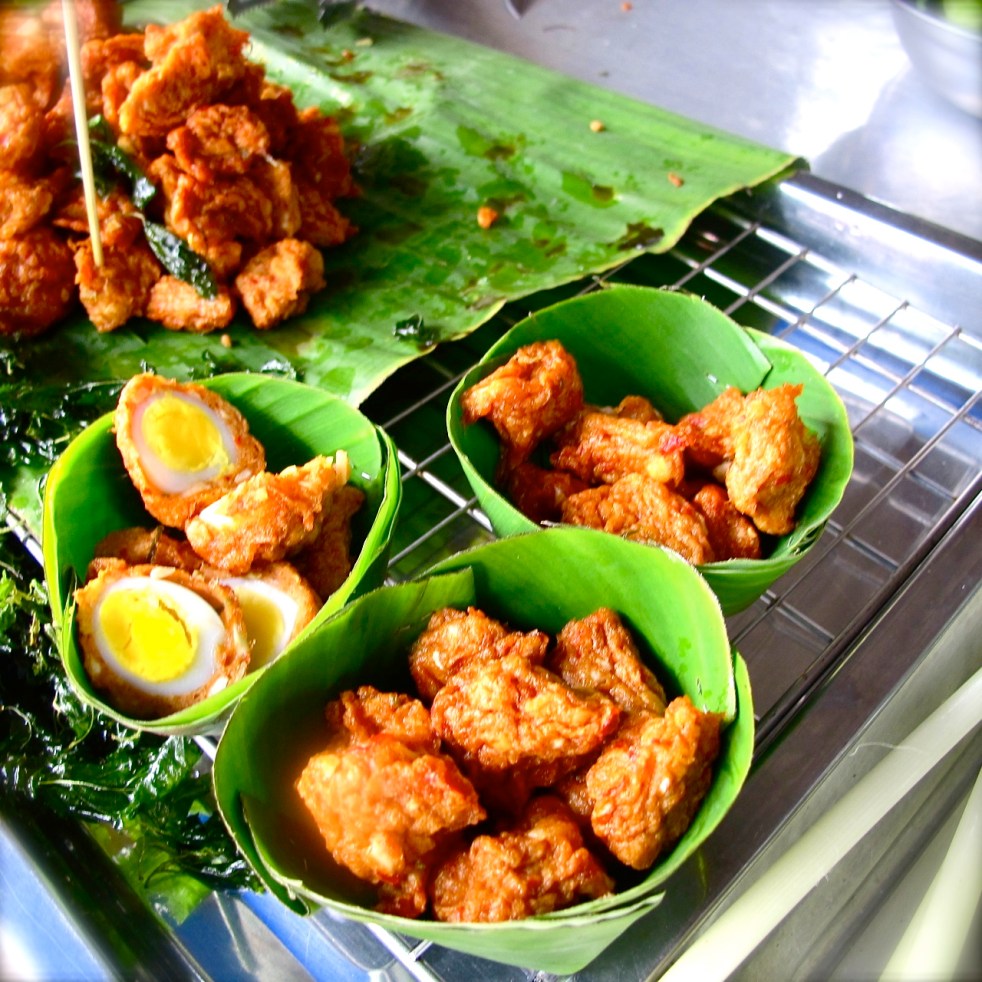 ~Kaffir Limes and Kaffir Leaves~ | Pranee's Thai Kitchen