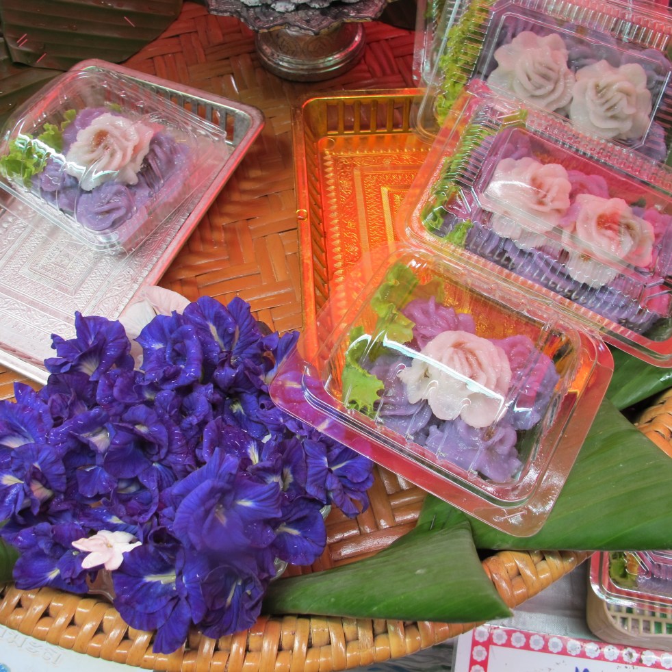 ~Butterfly Pea Flower, Blue and Purple Food Color Extract Recipe ...